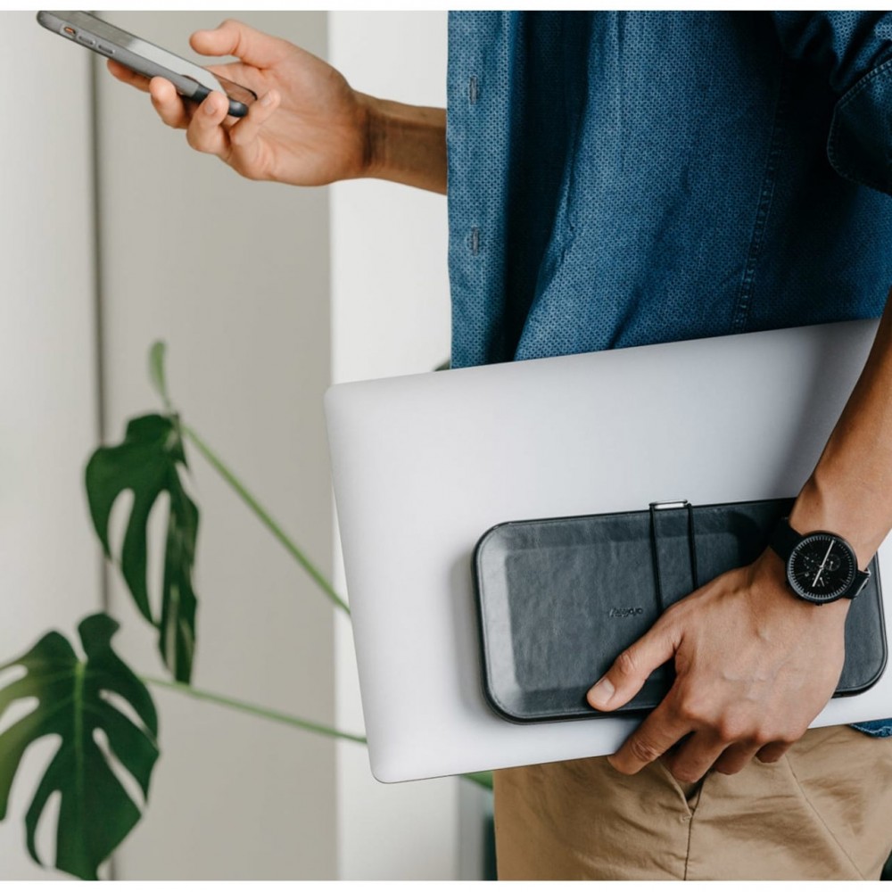 Orbitkey Nest Desk Organiser and Wireless Charger